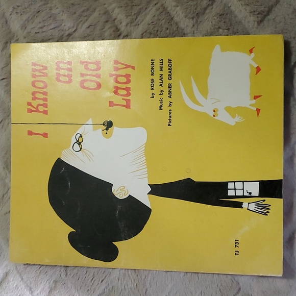 Scholastic | Other | Classic Childrens Book I Know An Old Lady | Poshmark